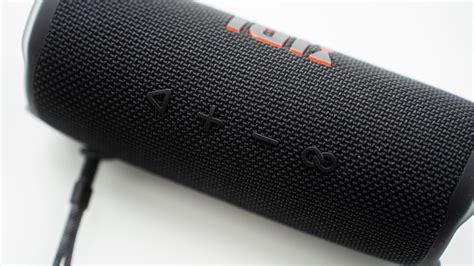 JBL Flip 6 in Bildern | NETZWELT