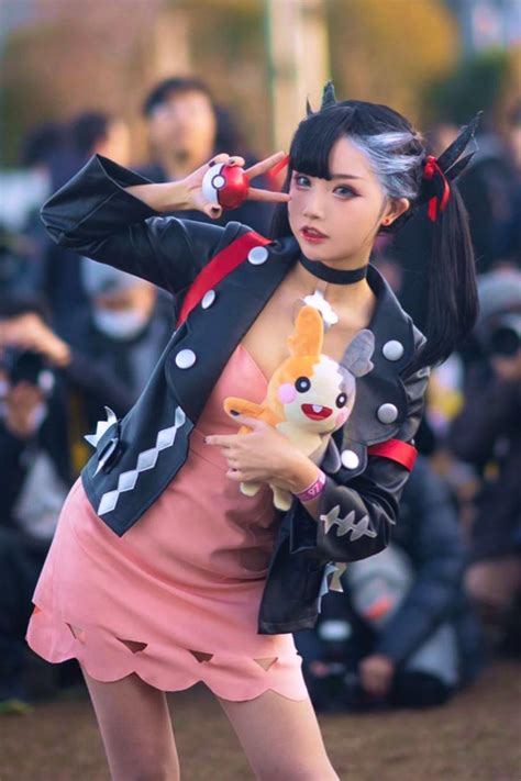 Cute Winter Comiket 97 Cosplay Of Female Pokemon Trainer Marnie Rival