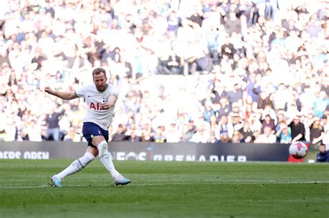 هاري كين يقود توتنهام للفوز على برايتون في الدوري الإنجليزي