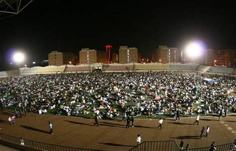 2008年5月12日14时28分04秒 知乎