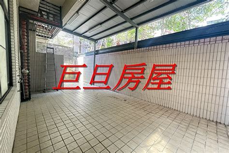 店面 葫洲捷運站12樓挑高獨棟前有空地 591租屋網