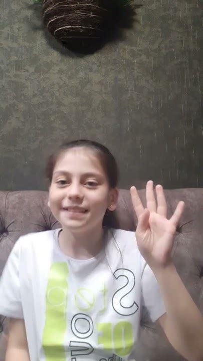 А сколько пальцев у тебя Youtube