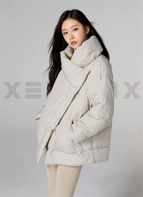 하이넥 랩 패딩 자켓 본베이지