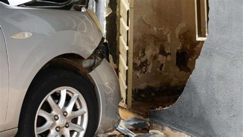 Motorista Morre Após Sofrer Mal Súbito Ao Volante E Carro Atingir
