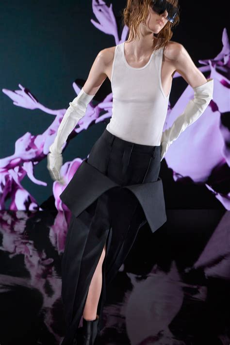 Vera Wang Spring Ready To Wear Collection Vogue