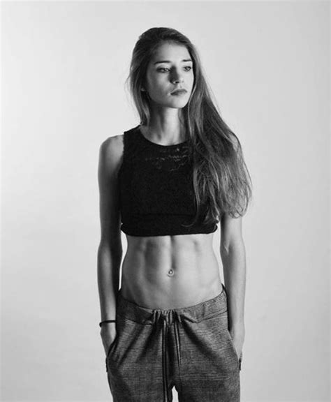 Eleonora Goldoni Calciatrice E Modella Per Linter Foto