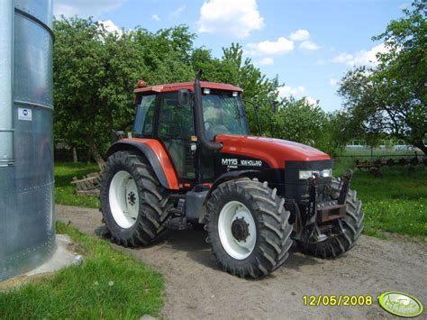 Foto traktor New Holland M115 id:64371 - Galeria rolnicza agrofoto