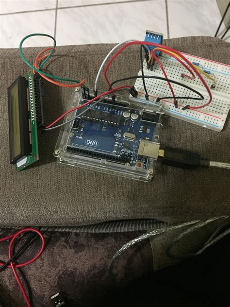 Mcu自學雜記 Arduino 4 溫溼度偵測模組dht11iici2c1602顯示器。