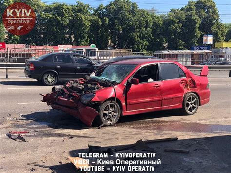 У Києві авто влетіло в маршрутку рух транспорту ускладнено Факти Ictv