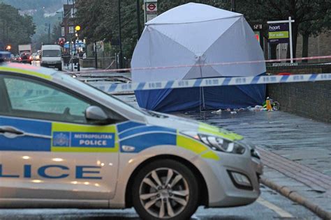Croydon Stabbing Man 26 Arrested On Suspicion Of Murder London