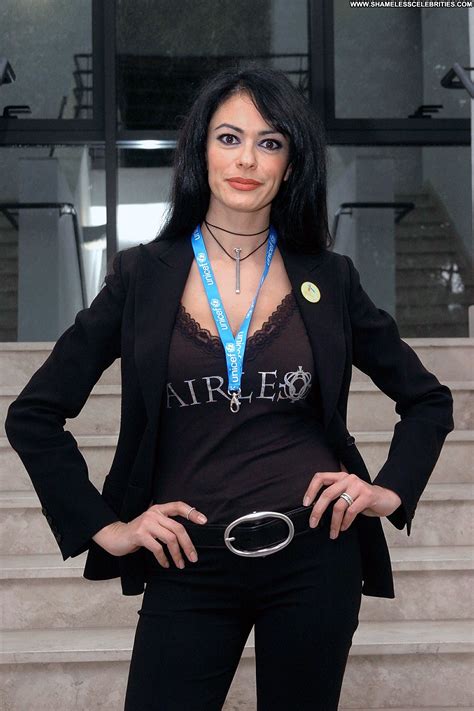 Maria Grazia Cucinotta Celebrity Beautiful Babe Posing Hot Playmate