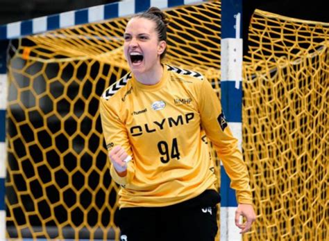Goleira De Maringá Gabriela Moreschi é Convocada Para As Olímpiadas