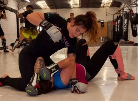 Ailín Fiona Pérez La Argentina Que Habla Como Pega Debutará En Ufc