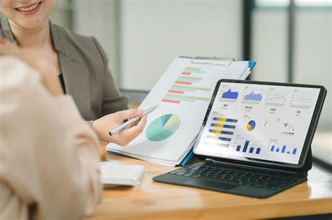 Premium Photo Businesswoman Advisor Team Are Analyzing Data Charts