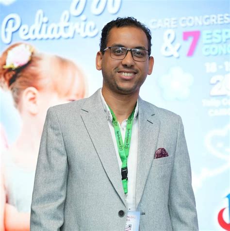 عيادة د مصطفى حسين رجب لطب الأطفال و حديثي الولادة `ezbet El Burg