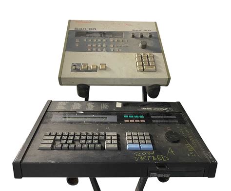 Lot 205 Yamaha Dx 5 Keyboard Yamaha Qx 1 Sequencer