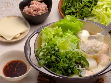 植松良枝さんのレタス鍋のレシピ プロのイチオシ おいしいおすすめ料理レシピ 紀文食品