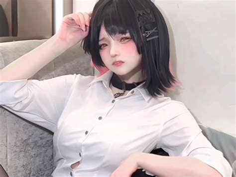 反差感满满的鲨鱼妹谁不喜欢呢 绝区零艾莲乔jk 小圆脸鹿鹿 小圆脸鹿鹿 哔哩哔哩视频