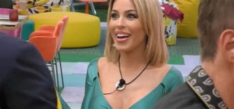Oriana Marzoli Ballo Super Sexy Al Gf Vip Scoppia La Polemica Sul Web