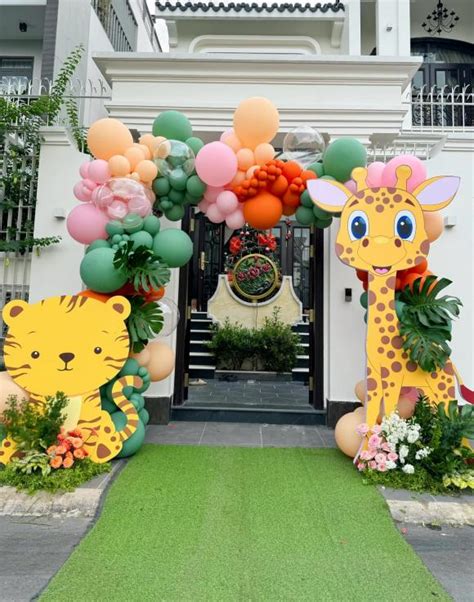 Hà Trí Quang Thanh Đoàn nhảy hát tưng bừng trong thôi nôi của cặp song sinh cực chịu chi với