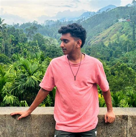 Follow Usoffice Talk ඔෆිස් කතා 😁 Office Talk ඔෆිස් කතා Facebook