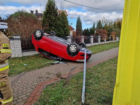 Wypadek z udziałem trzech samochodów na Alei Jana Pawła w Przasnyszu