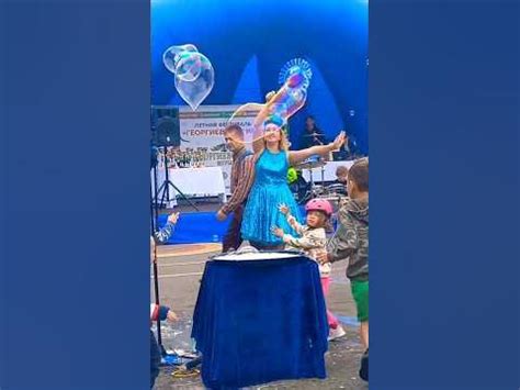 Два трюка в одной ракетке Баблмейкер #актриса #шоу #art #театр #magic # ...
