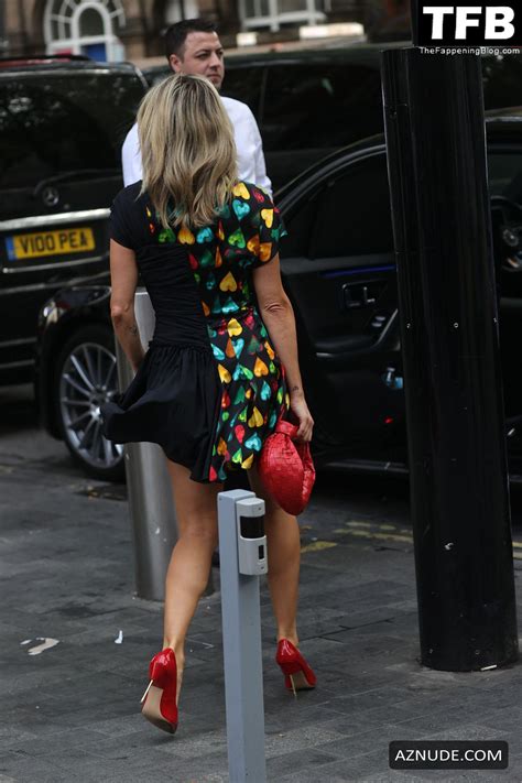 Ashley Roberts Sexy Seen Flaunting Her Hot Legs Outside The Iheart