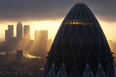 City Traders Saw Women As Sex Objects In Culture Of Discrimination