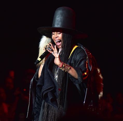 The Rise And Rise Of Erykah Badus Neo Soul Style Vogue