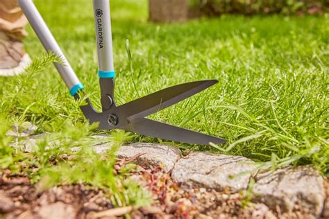 Long Two Handled Grass Shears Gardena