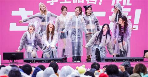 Niziu、ユニ春テーマソング「memories」usjでライブ初披露｜あとなびマガジン