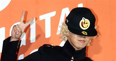 [포토엔]뽀글머리 지드래곤 눈빛이 꼭 필요한가요