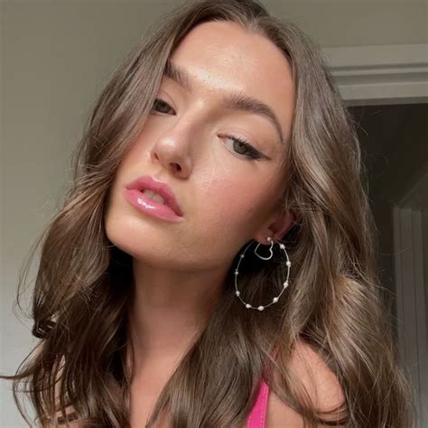 Maisie Ninnim Maisieninnim Threads Say More