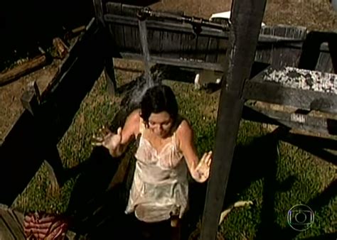 Naked Adriana Esteves In O Cravo E A Rosa