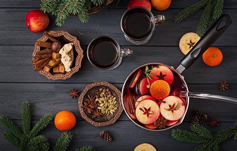 크리스마스 Mulled 와인과 향신료 크리스마스 배경입니다 플랫이 하다 상위 뷰 강림절에 대한 스톡 사진 및 기타 이미지