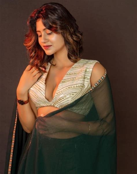 Kacha Badam Fame Anjali Arora Instagram Viral Hot Bold Cute Pictures