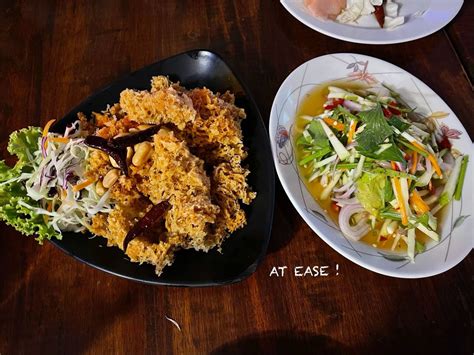 ยำปลาดุกฟู • 100 บาทไทย ร้าน สุนทรีย์ บาร์ อมตะนคร