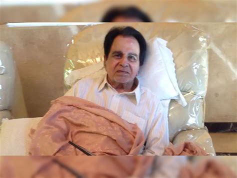 Corona Positive Two Brothers Of Dilip Kumar Admitted In Lilavati