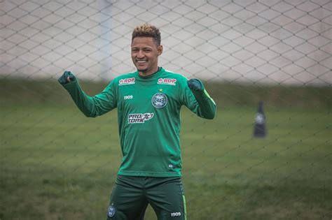 Neilton Encerra Passagem Apagada Pelo Coritiba Com Um Gol Marcado Veja