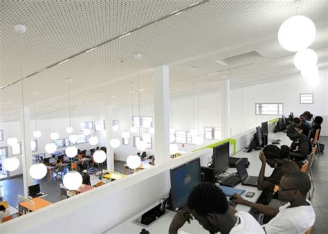 University Library By Rh Architecture Encased Within A Timber Lattice