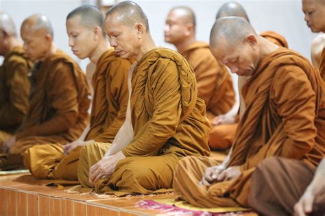 บรรยากา หลวงพ่อมานพ พุทธครุโต สถานธรรมพุทธครุการามตาดเค็ง