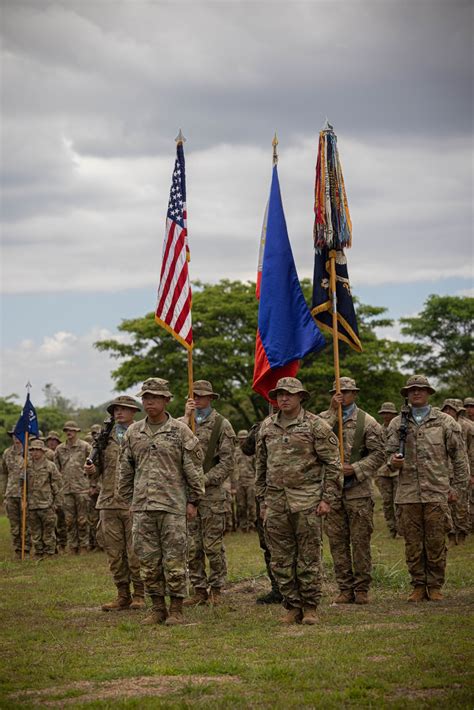 Dvids Images 1 21 Gimlets Uncasing Of The Colors Ceremony [image 7 Of 9]