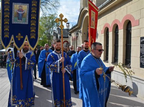Патријарх богослужио у Покровској цркви на Звездари Храм Покрова Пресвете Богородице
