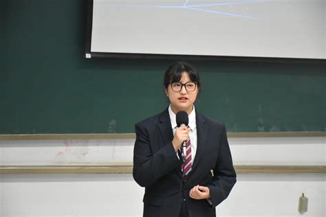 “英”你精彩，“语”众不同——徐州医科大学“外研社•国才杯”英语演讲大赛校级决赛圆满举行 外语部