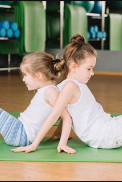 Las Mejores Posturas De Yoga Para Que Realicen Los Niños Mui Fitness Yoga