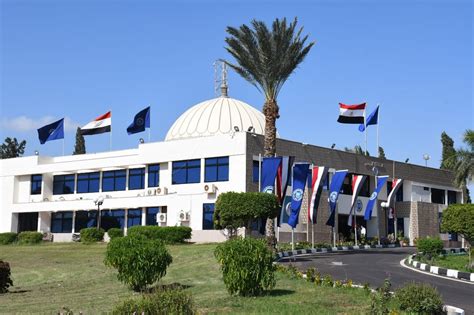 جامعة قناة السويس تناقش الانحرافات السلوكية لدى المراهقين في برنامج