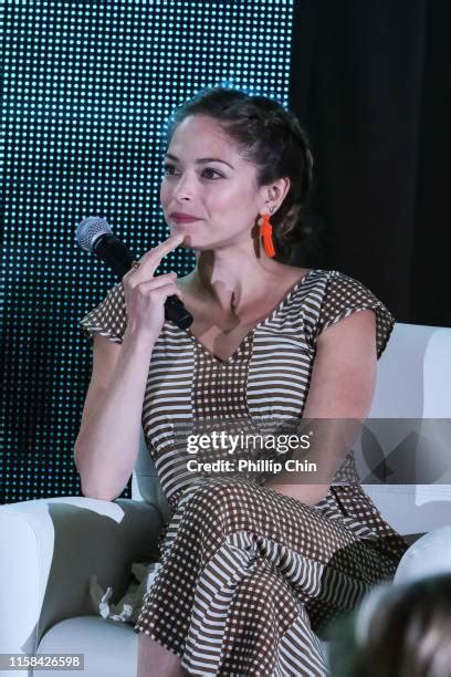 1339 Kristin Kreuk Photos And High Res Pictures Getty Images