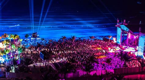 Porn Star Caught On Camera Giving Blow Jobs At Bassnectars Festival