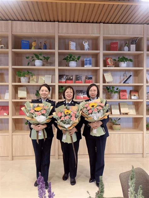 借一程春风 寄一份真情——内蒙古第一女子监狱为支援民警送去三八节祝福战友节日岁月